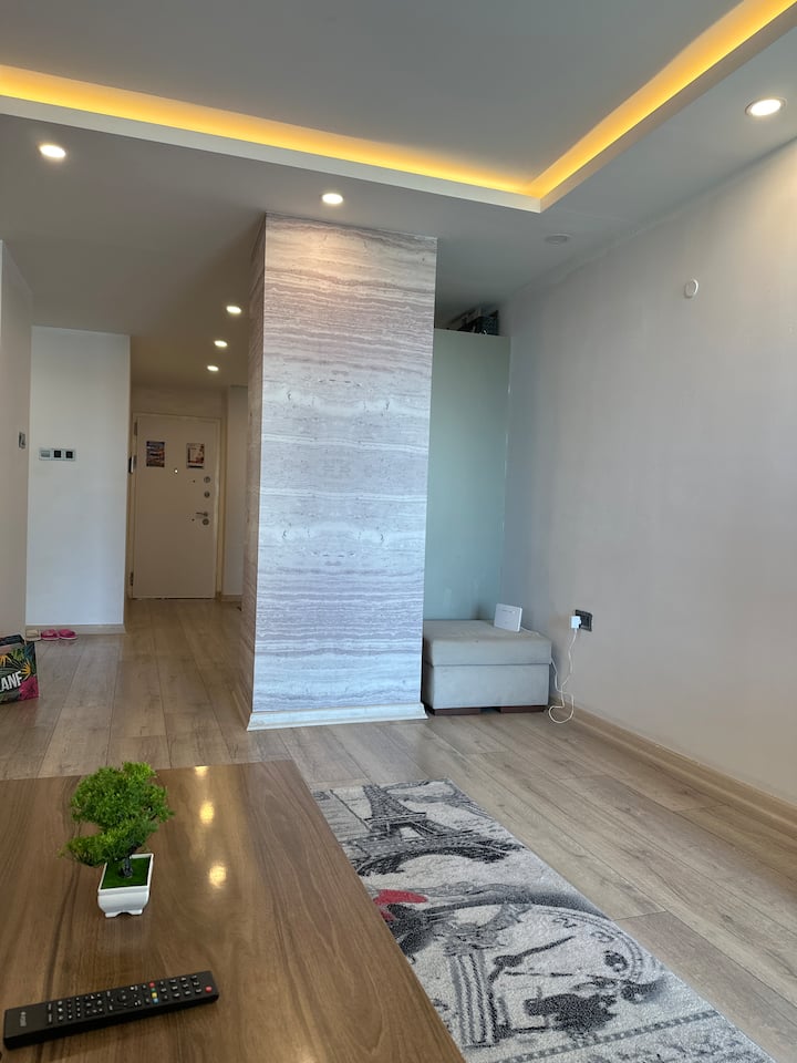 Girnede Havuzlu 2+1 ŞıK Daire - Kyrenia