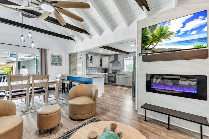 Easy Walk To Beach - Rocking Sunset Beach House - St. Pete Beach, FL