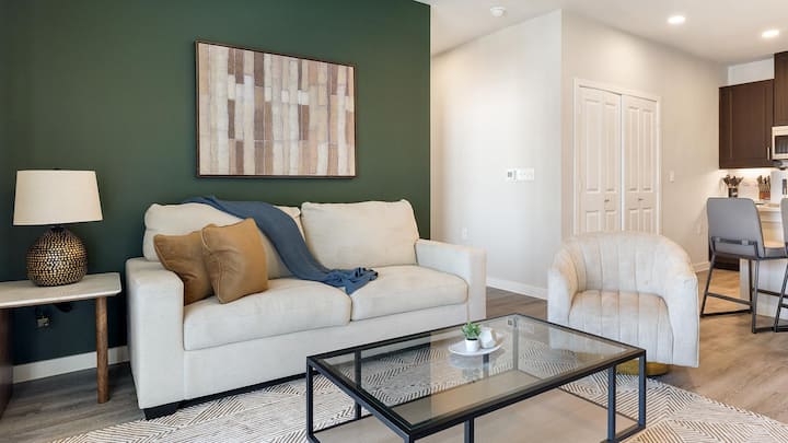 Landing | Incredible 2bd, Clubhouse, Pool - Corinth, TX