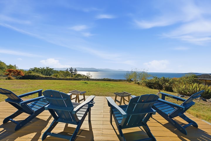 2br Waterfront Bluff | Sunset Views | Free Parking - Coupeville, WA