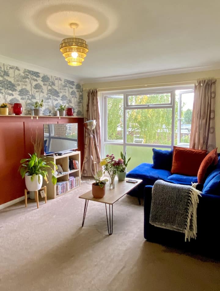 Spacious One Bed In Sutton - Epsom