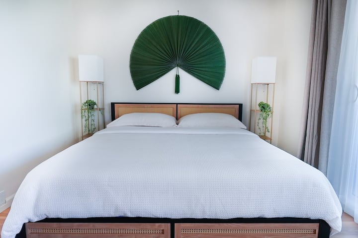 New Japanese Minimalism Hotel-style Studio W Pool - El Segundo, CA