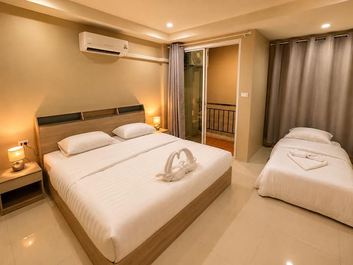 Triple Room With Balcony - Lexis Residence Patong - Patong Beach