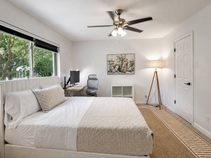 Cozy Private Room: Sharedbath & Modernwrkstion 5 - Garland, TX