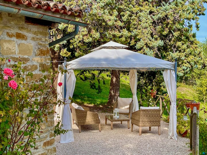 Chalet En Pierre Avec Vue Sur Gubbio Et Piscine - 古比奧