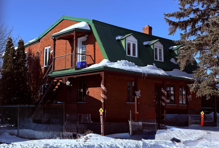 Maison Paisible Dans Le Vieux La Prairie - Brossard
