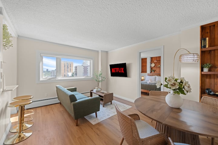 The Golden Jewel  1br  Parking  Ac  Mins To Dt - Edmonton