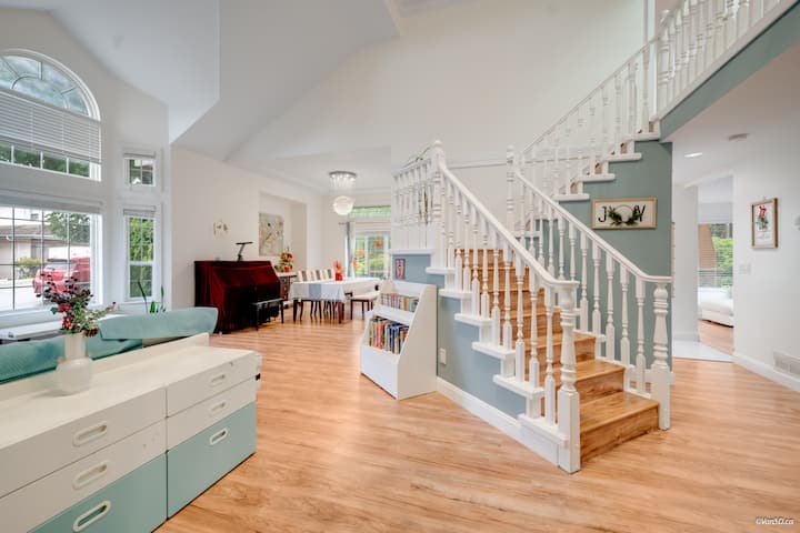 Tranquil 4br Family Friendly House | Free Parking - Coquitlam