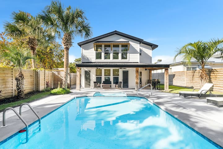 Private Heated Pool/spa + Golf Cart, Walk To Beach - Destin, FL