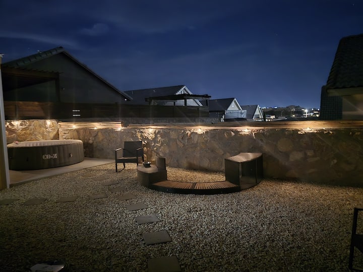 Y*y Outdoor Hot Tub 2 Bath Tubs 25 Guests Unit "A" - El Paso, TX
