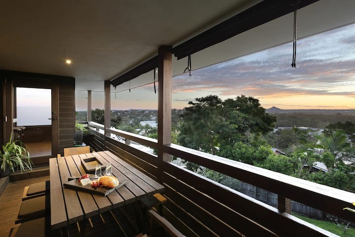 Noosa Hill Escape - Noosaville