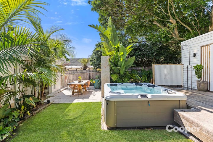 The Bungalow At Burrill | Coastal Getaway With Spa - Ulladulla