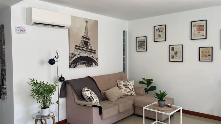 Le Stylo: Lively & Comfy Flat Ideal For Long Stays - Santa Cruz de Tenerife