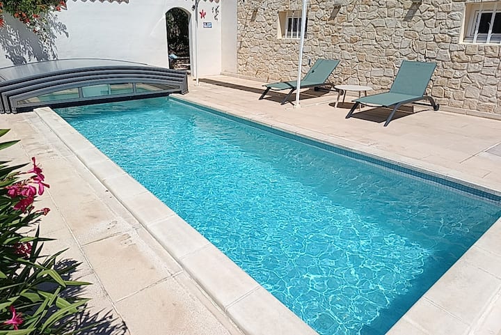 Chambre-cuisine-sdb Dans Propriété Avec Piscine. - L'Isle-sur-la-Sorgue