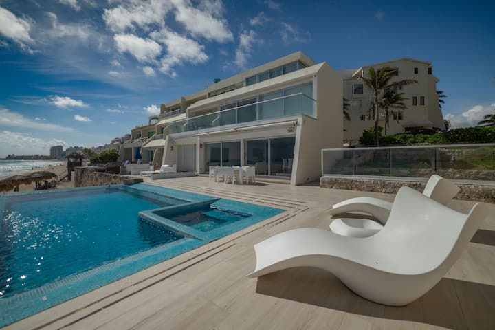 3 Adjacent Beachfront Villas With Private Pool - Cancún