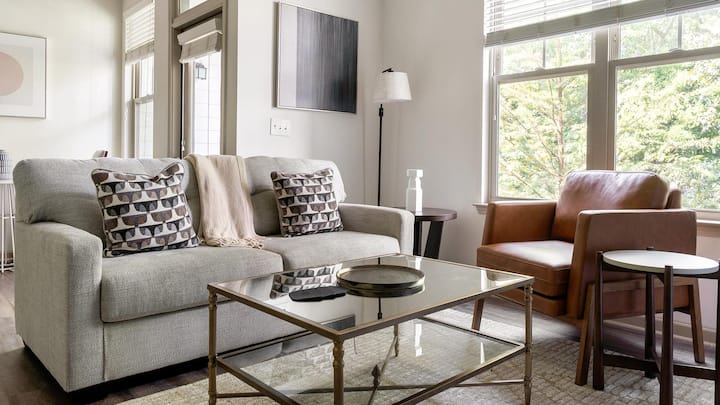 Landing | Modern 1bd, Gym - Gainesville, GA