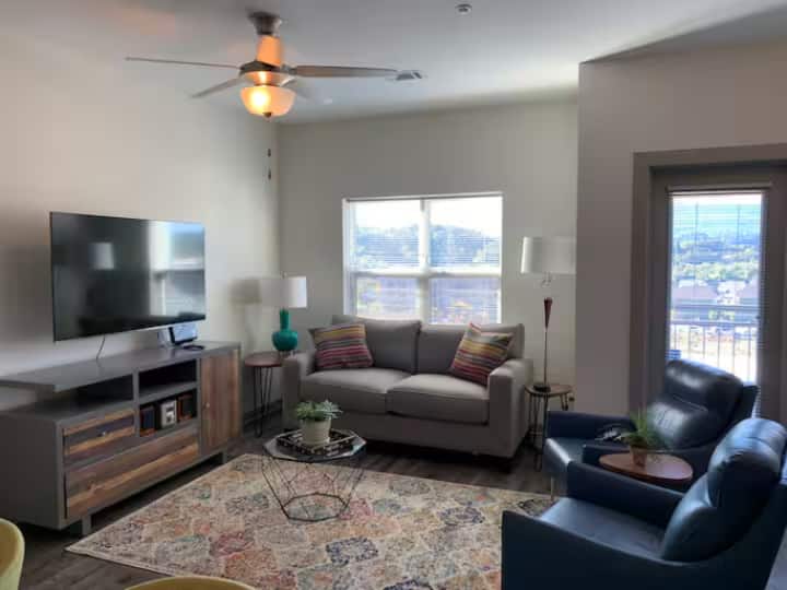 Chattanooga 1 Bed Condo - Near Riverfront - Chattanooga, TN