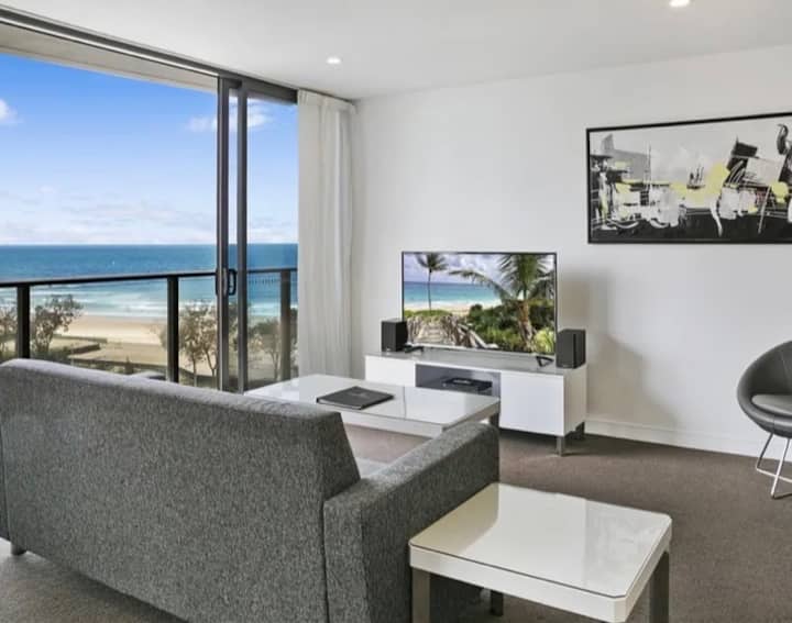 1 Bed Oceanview Executive Suite - Surfers Paradise - Gold Coast