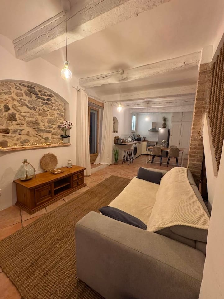 Maison De Village Au Broussan Dans Le Var - Le Beausset