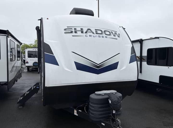 Shadow Cruiser | Rv Glamping - Lexington, KY