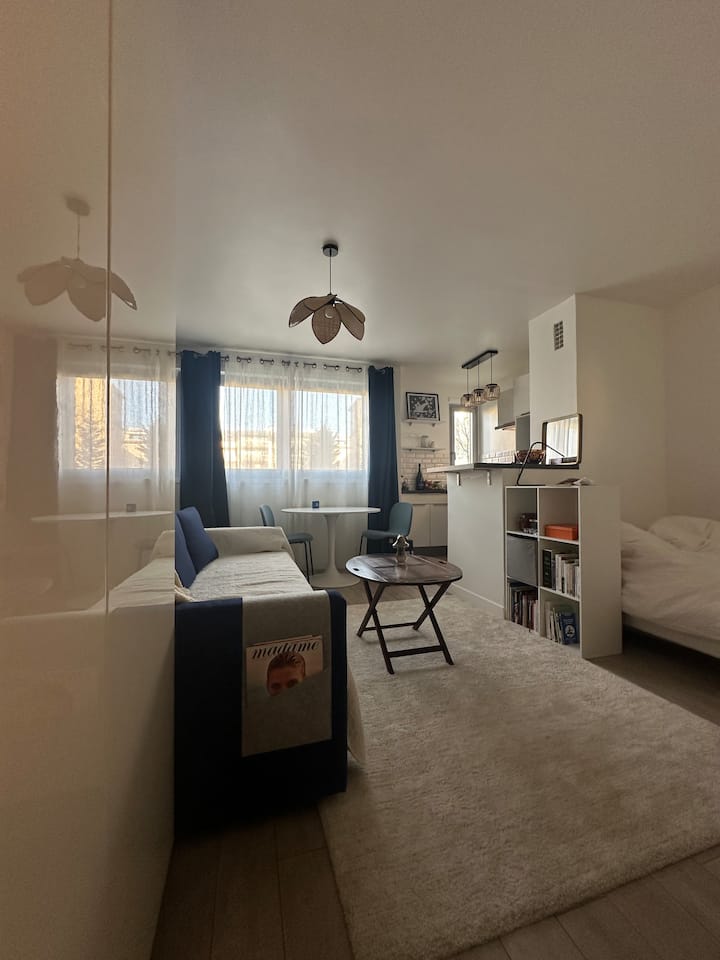 Studio Meublé Face Au Château De Vincennes - Vincennes