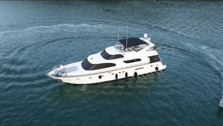 Kadın Mürettebatlı 27 Metre Lüks Motoryat - Göcek