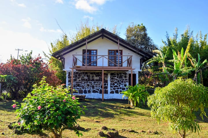 Hare Rapahango/ Casa En El Corazón De Hanga Roa - Osterinsel