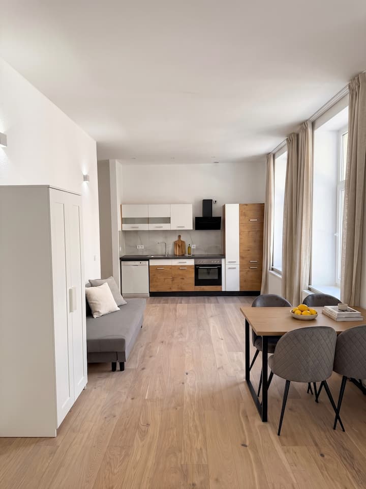 Moderne 2-zimmer Wohnung Im Herzen Düsseldorfs. - Düsseldorf
