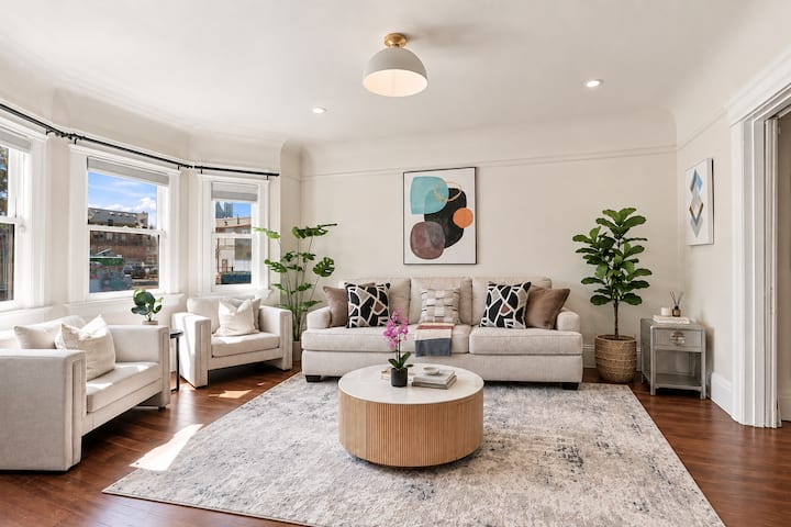 Restored Lake Merritt Victorian Retreat - Oakland, CA