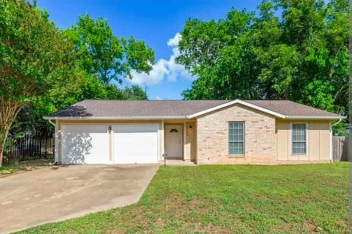 Atx Park Place~sleeps 8~close To Downtown - Austin, TX
