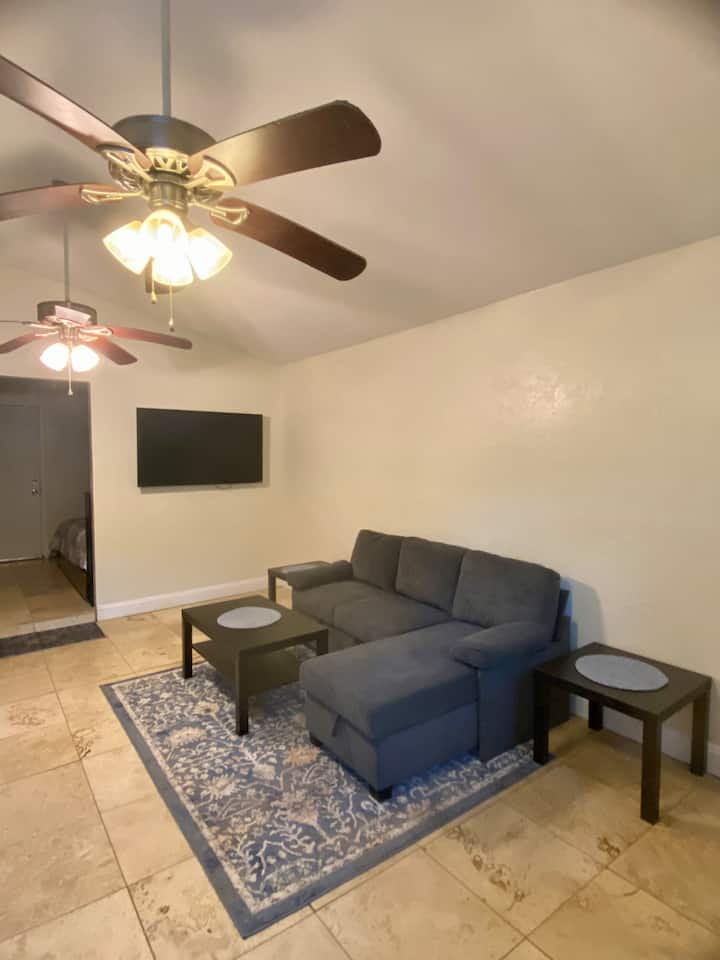 Cozy Cottage Near Uf & Downtown - Gainesville, FL