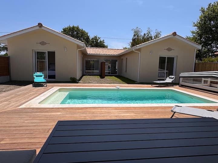 Gîte Avec Piscine : La Plage - Andernos-les-Bains