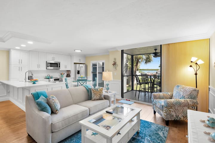 Hidden Coastal Waterfront Gem With Private Balcony - Marco Island, FL