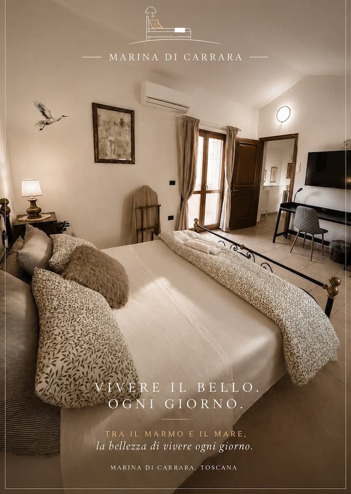 Intero Ultimo Piano Privato Carrara, Italia - Carrara