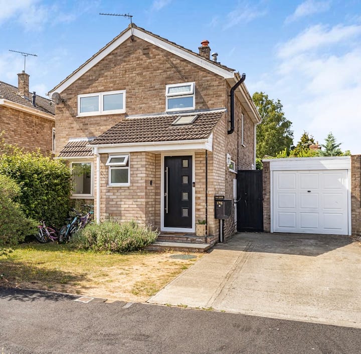3 Bedroom Cotswolds House - Witney