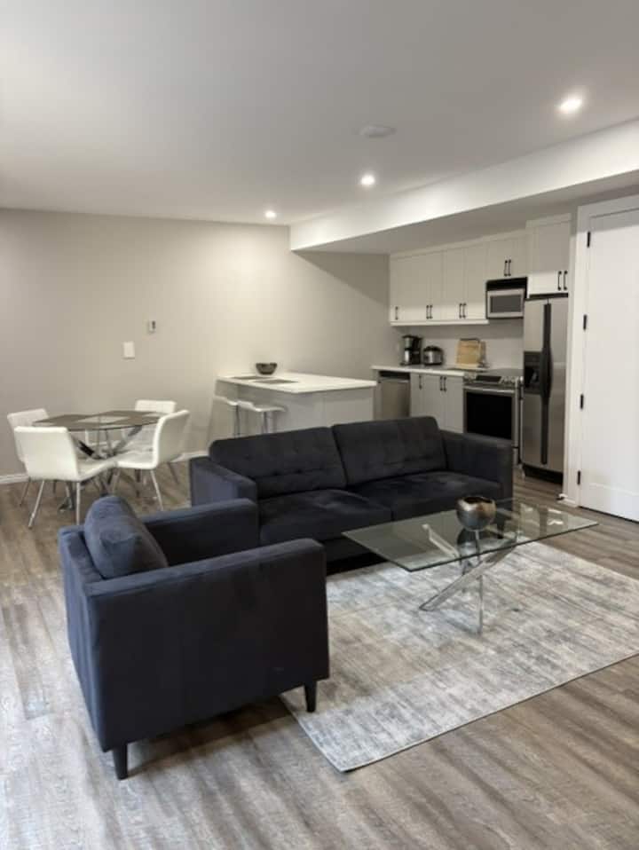 Min. 30 Day Rental Ideal For Business Clients - Milton