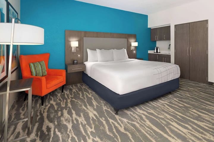 King | La Quinta Kokomo | Free Breakfast - Kokomo, IN