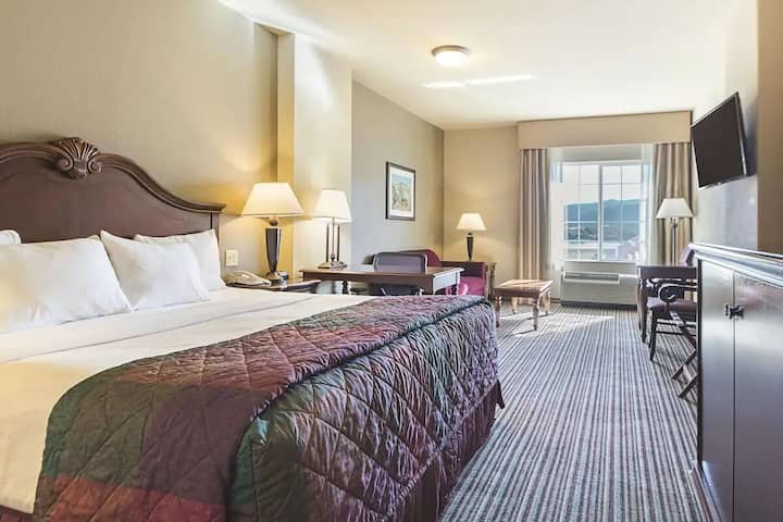 La Quinta Trinidad | Deluxe Suite | Free Parking - Trinidad, CO