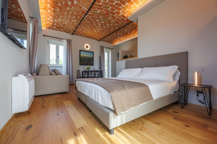 Calanga Apartments: Casa 5 - Alba, Piyemonte