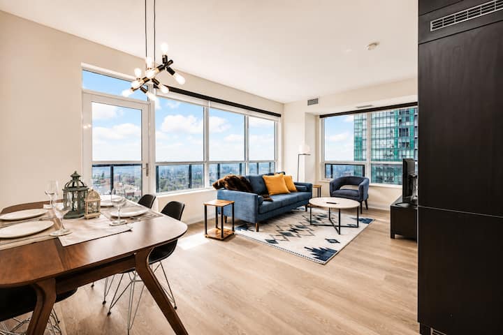 Cozy 2br 2ba Condo | Steps To Subway | Pool & Gym - Toronto