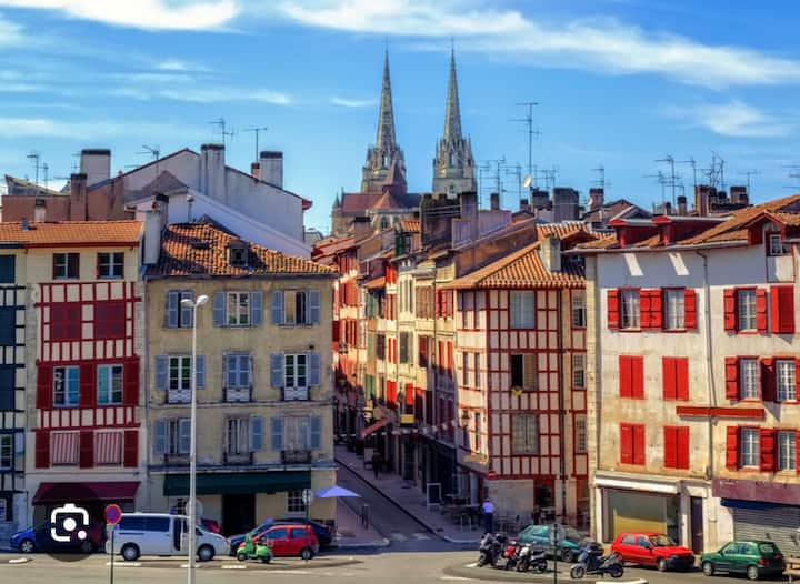 Chambre Dhôte à Bayonne. - Bayonne