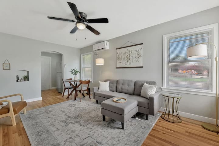 ~Cozy Corner~1br Private Unit~ - Wichita