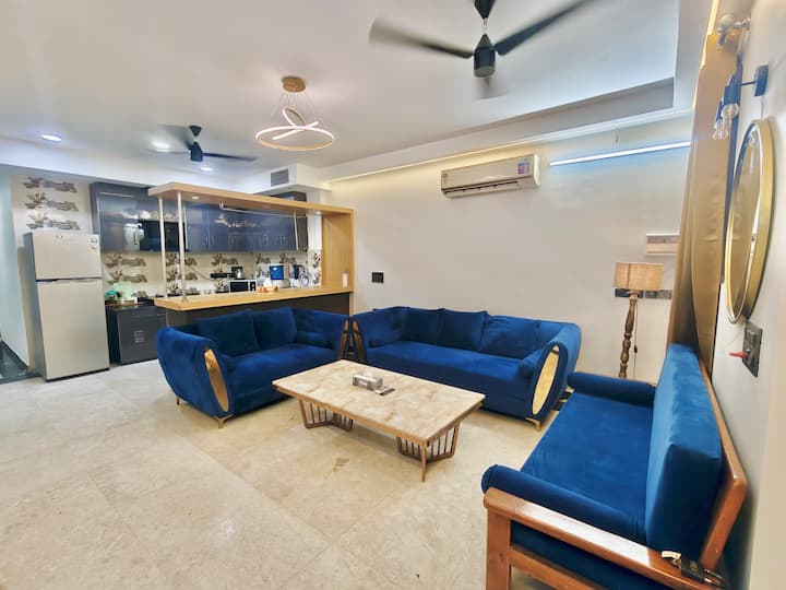 Azure | 2bhk In Lajpat Nagar Ii - Új-Delhi