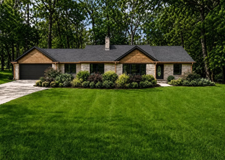 Modern Nature Retreat | Spa&pit | Close To Detroit - Farmington Hills, MI