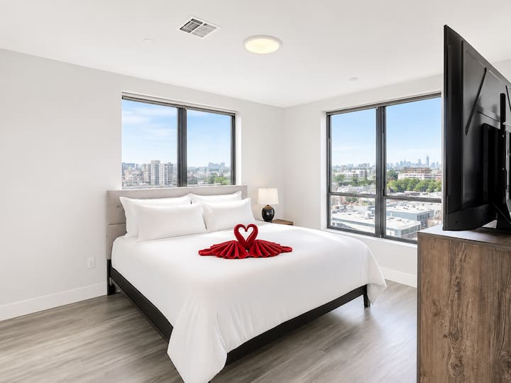 Penthouse | Walk To Harvard Allston | Sleeps 8 - Boston, MA