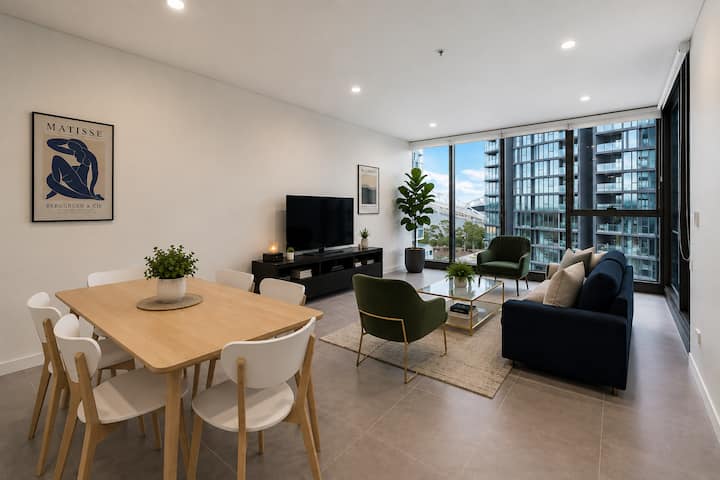 Group Stay Across From Accor Stadium - Ryde