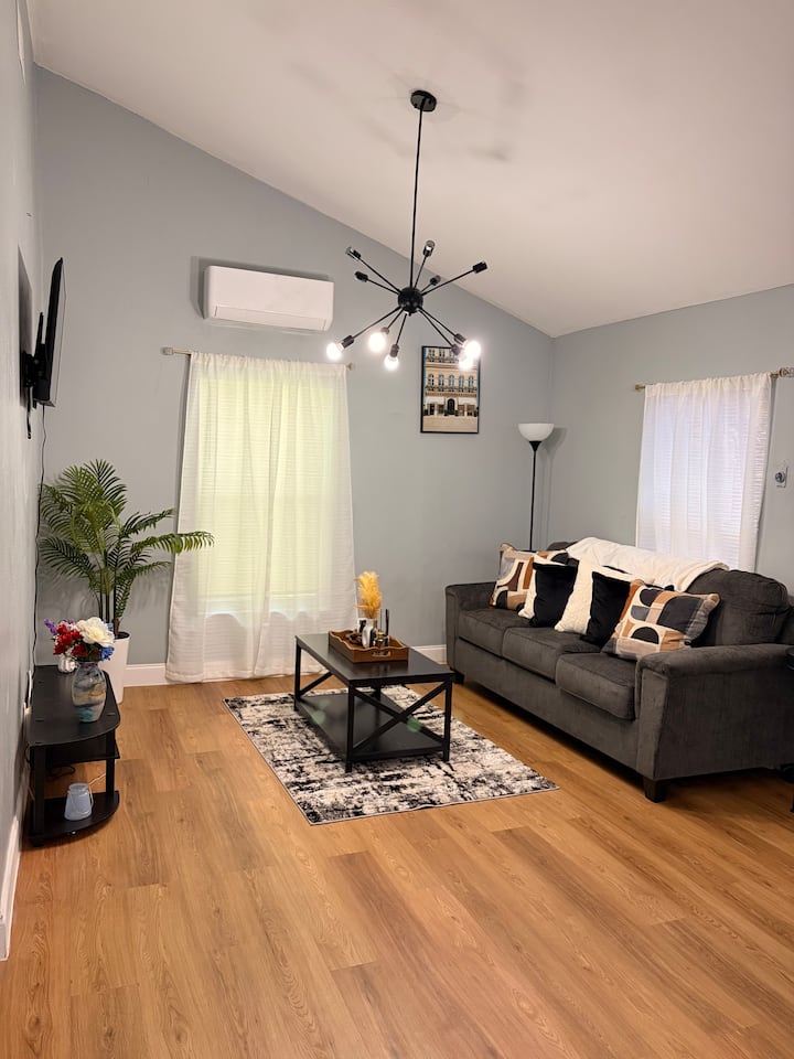 Cozy 2br Getaway | Near Beach & Fll Airport - Cooper City, FL