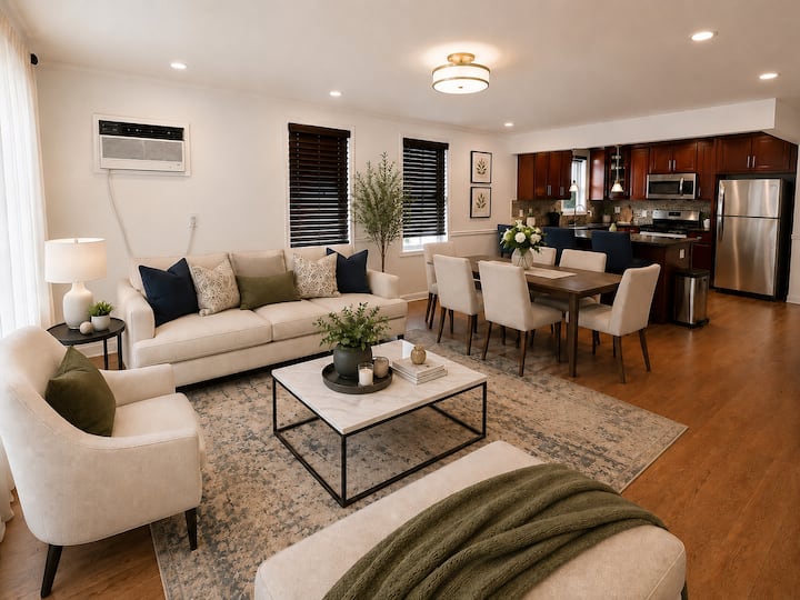 Full First Floor Apartment. Mostly New Furniture - Garden City, NY