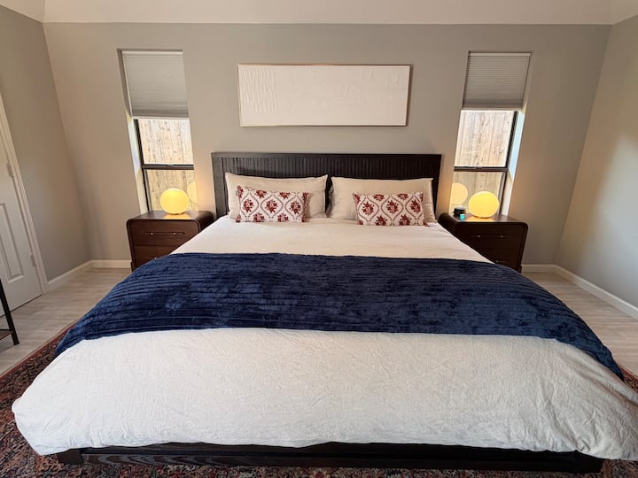 The Birch Suite | King Bed  Private Entry  Patio - Carrollton, TX