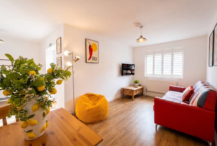 Modern Garden-patio Flat In Hythe - Beaulieu